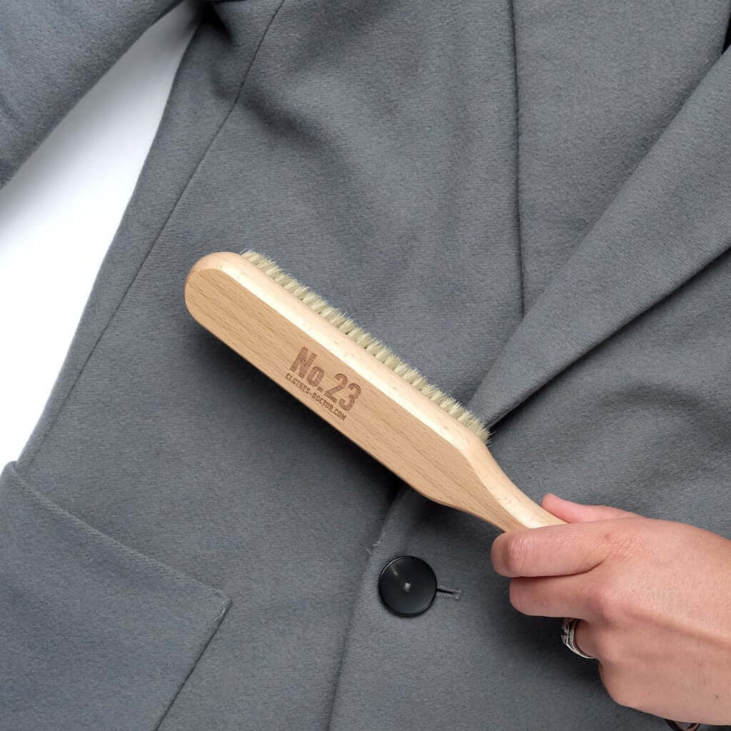 Natural Bristle Clothes Brush - Clothes Doctor